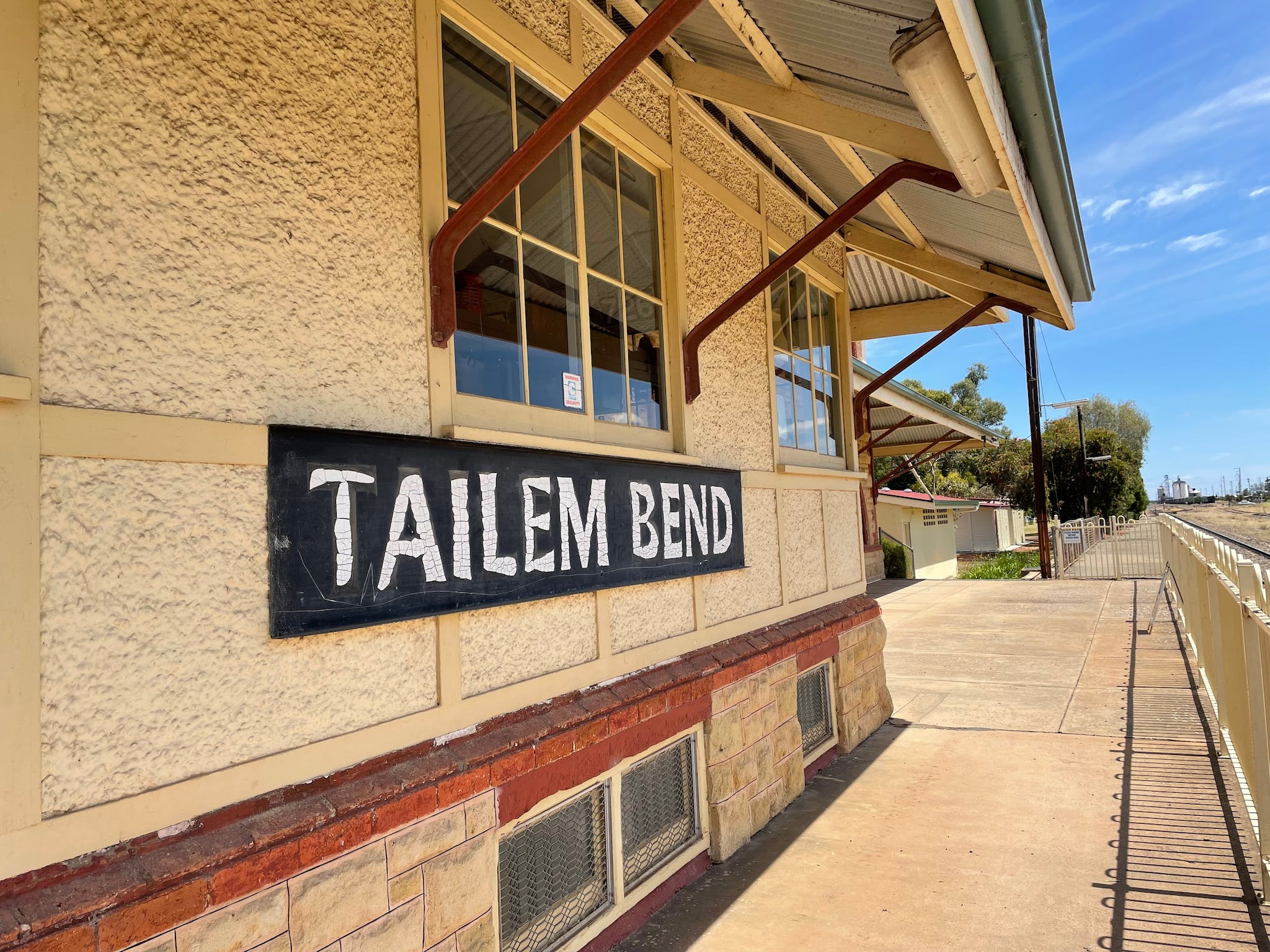 Tailem Bend info Station and Rail Museum - Murray River Lakes and Coorong