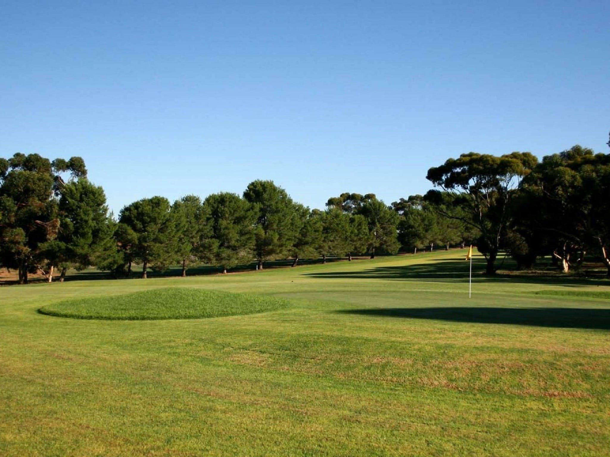 Mannum Golf Club Accommodation Sites - Stay and Play - Murray River ...